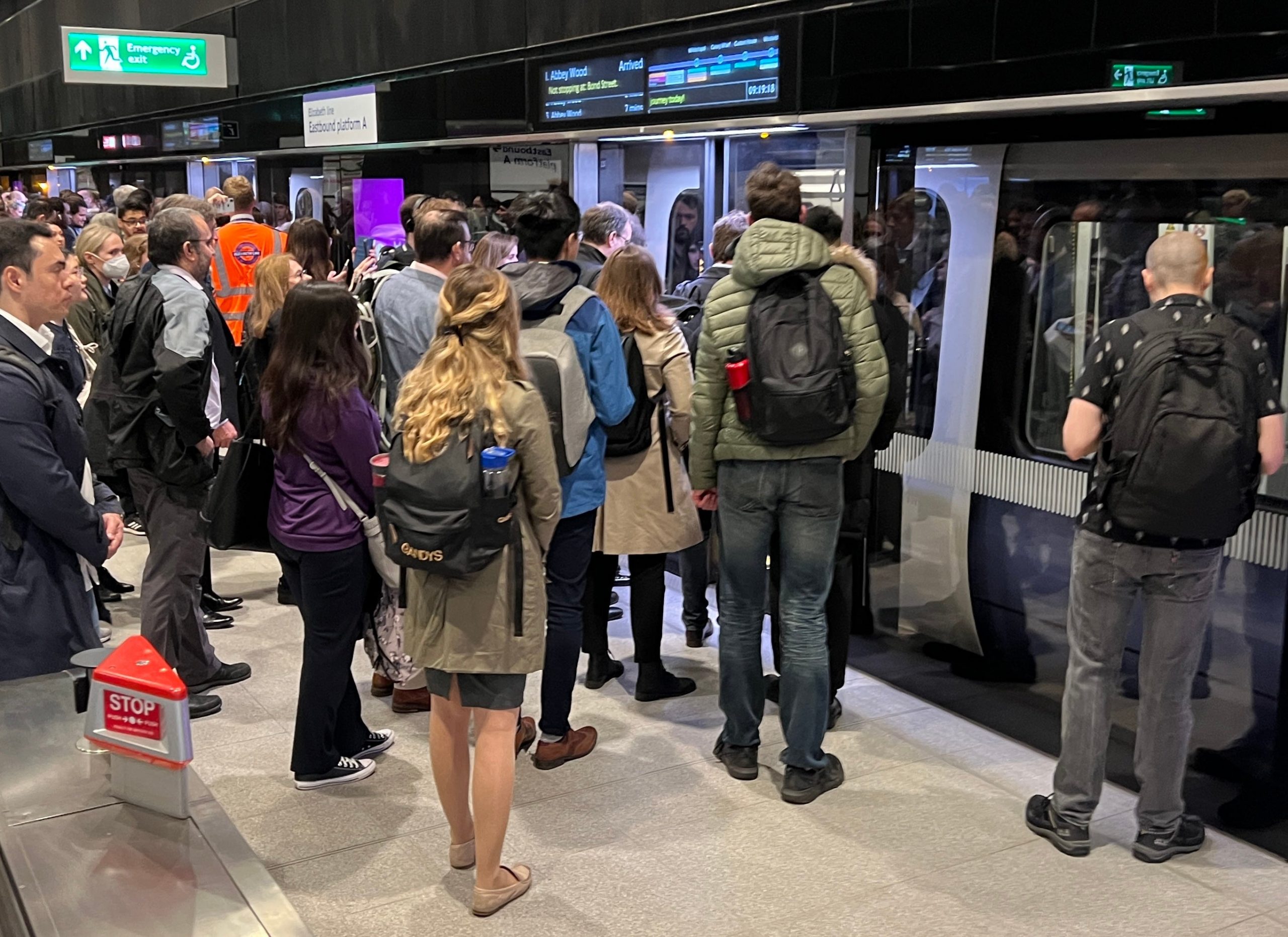 Strikes on the Elizabeth Line: Impacts and Developments – Invisiverse News