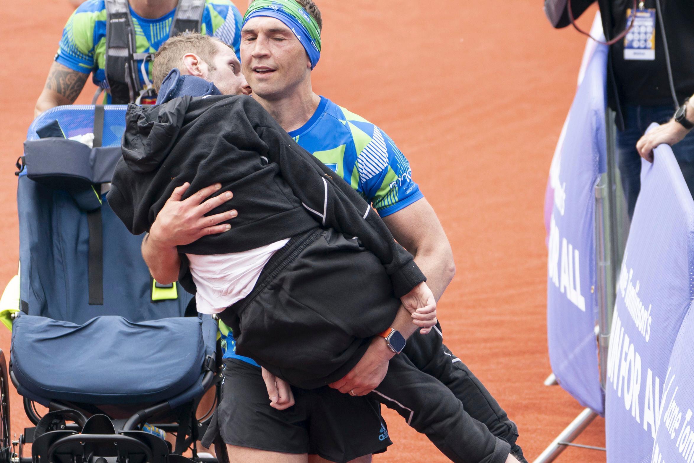 Rob Burrow: A Rugby Icon’s Inspirational Journey – Invisiverse News