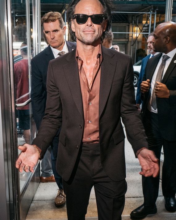 The Remarkable Career of Walton Goggins: An Overview – Invisiverse News
