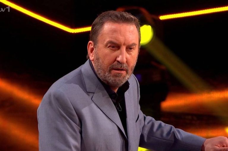 The Rise and Success of Comedian Lee Mack – Invisiverse News