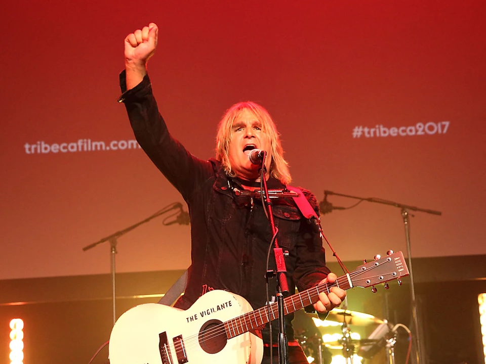 The Inspiring Journey of Mike Peters – Invisiverse News