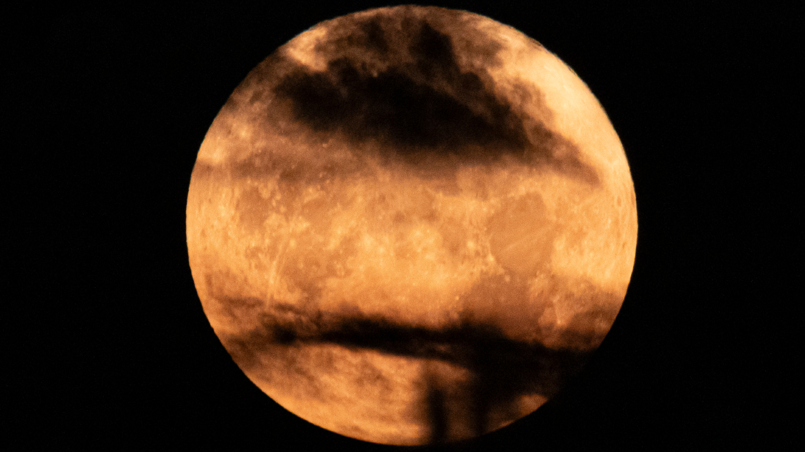 Understanding the July 2025 Full Moon: The Buck Moon – Invisiverse News