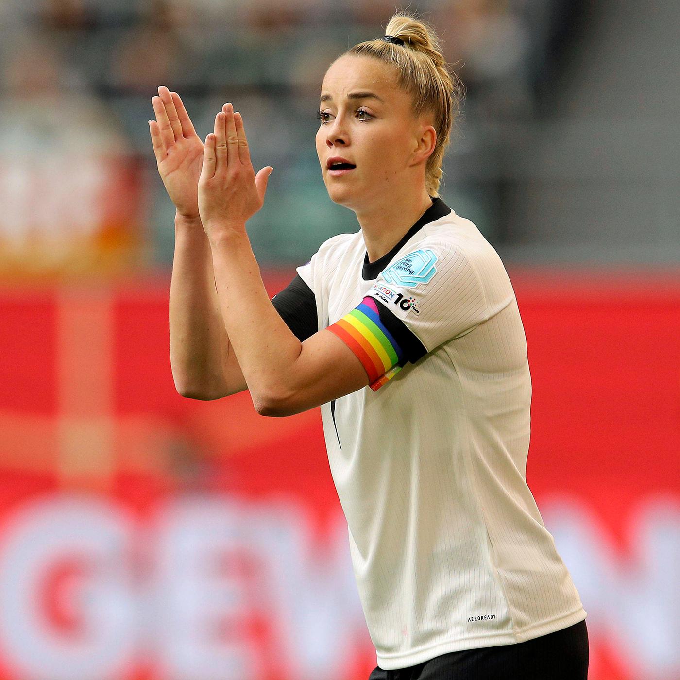 Giulia Gwinn: The Rising Star of Women’s Football – Invisiverse News