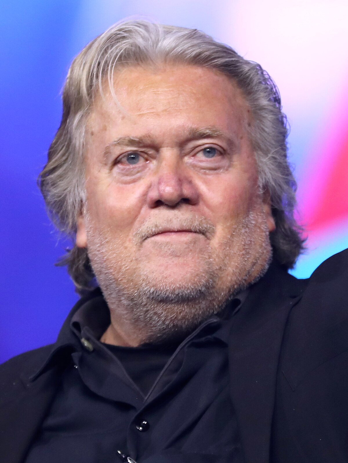 Exploring Steve Bannon’s Role in Contemporary Politics – Invisiverse News