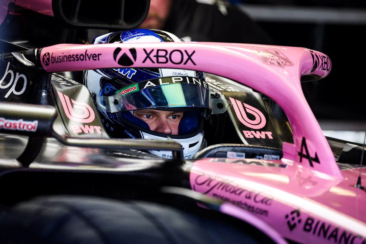 Exploring the Career of Paul Aron in Formula Racing – Invisiverse News