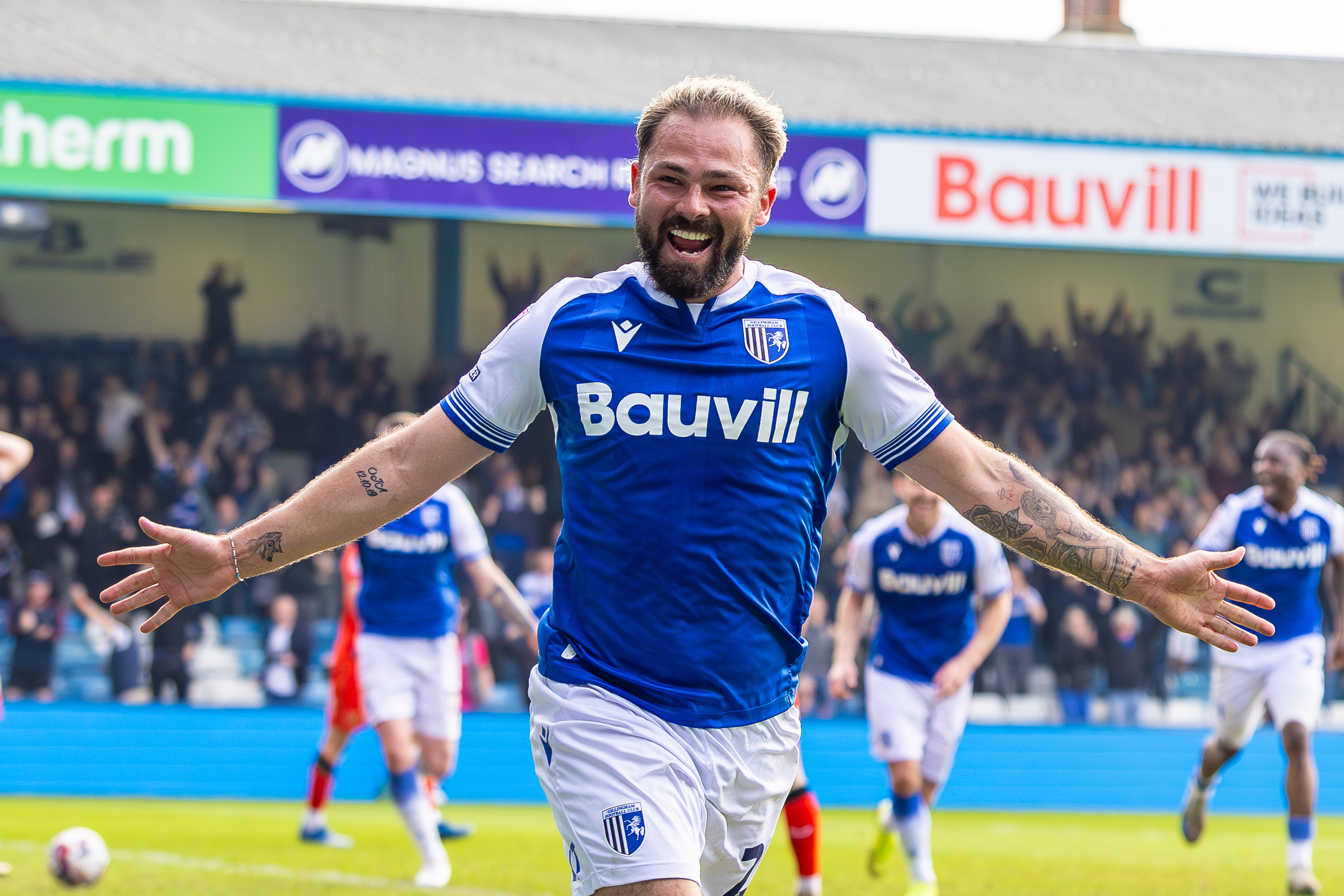The Inspiring Journey of Bradley Dack in Football – Invisiverse News