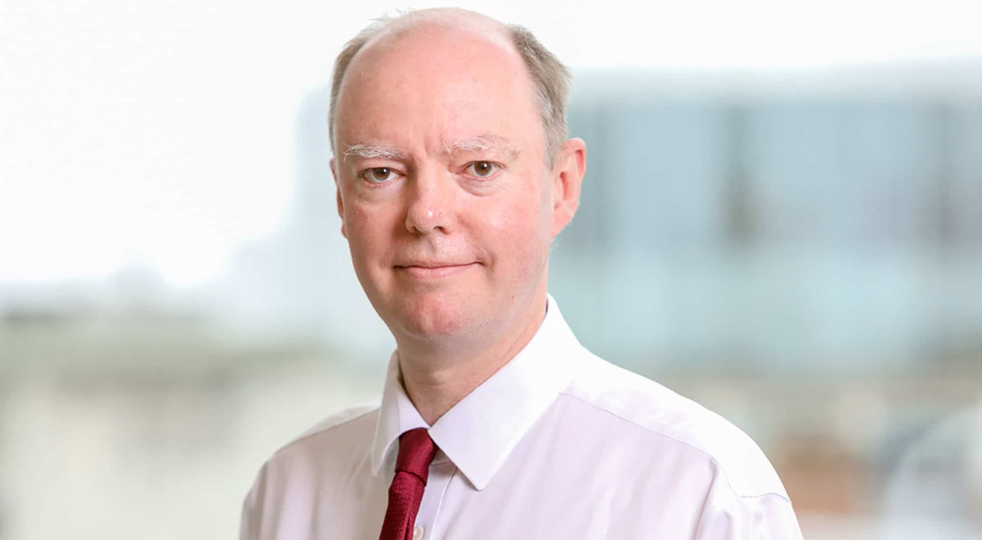 Chris Whitty: A Key Figure in UK Health Policy – Invisiverse News