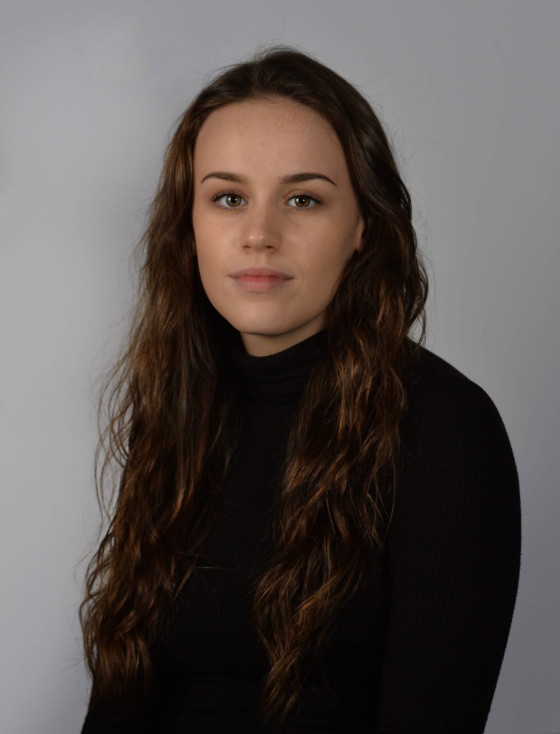 Ellie Leach: A Rising Star in the UK Entertainment Scene – Invisiverse News