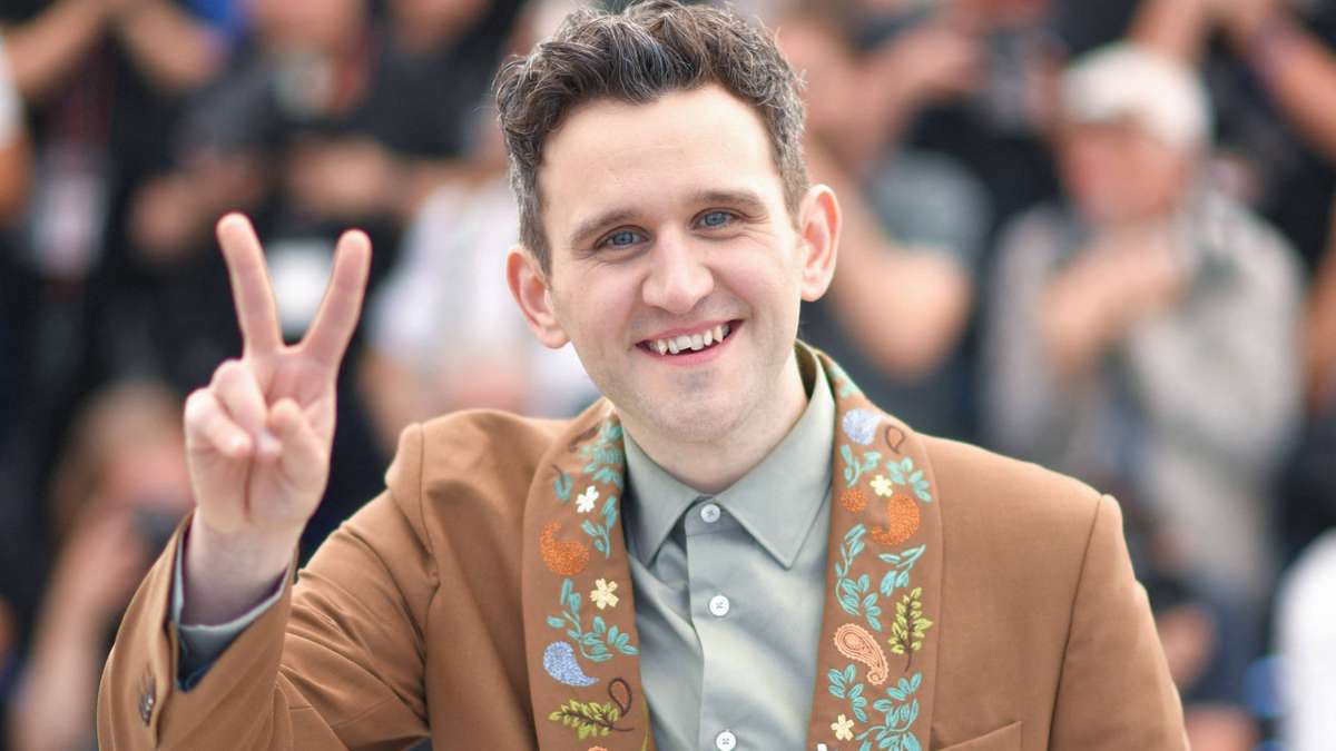 Harry Melling: The Rising Star of British Cinema – Invisiverse News
