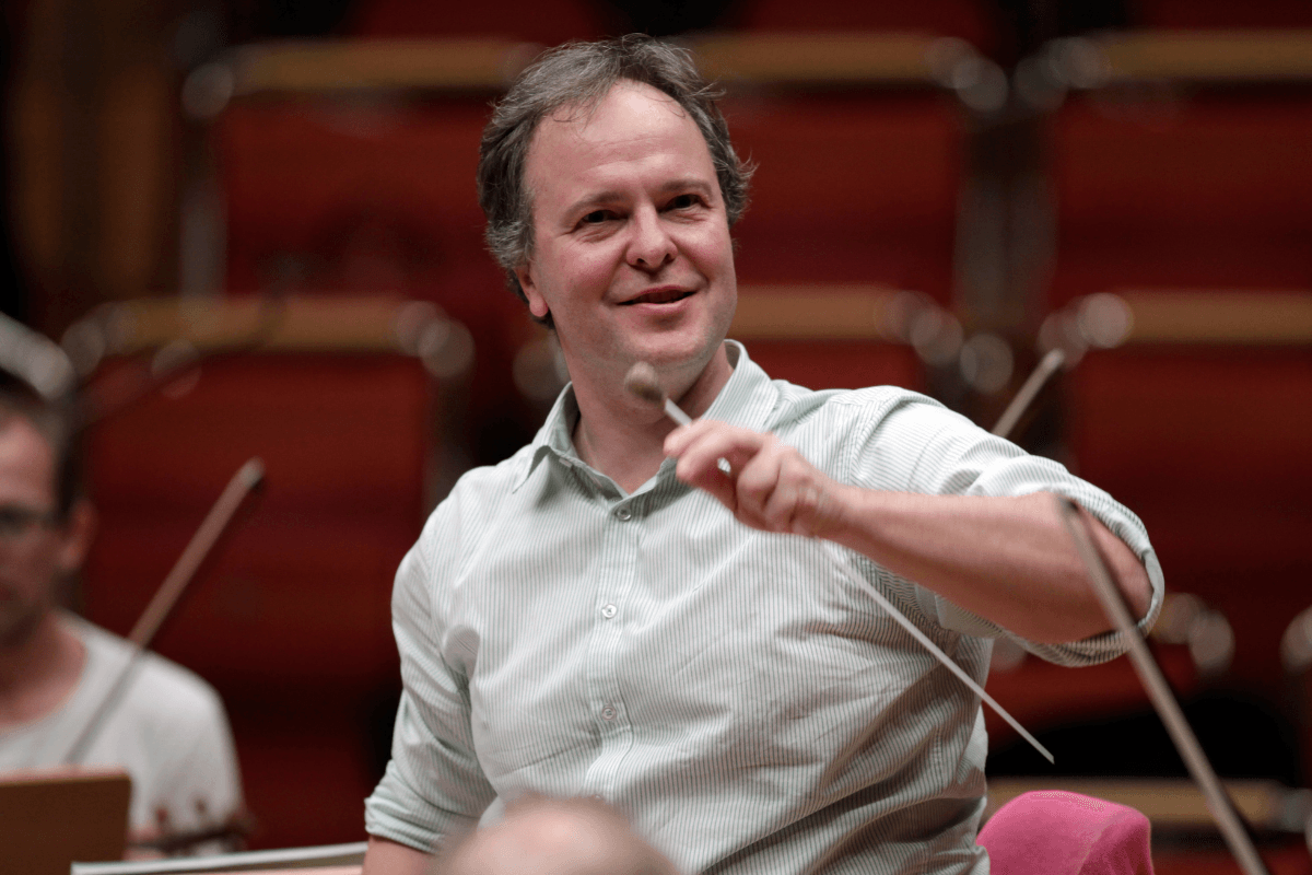 The Role of the Last Night of the Proms Conductor – Invisiverse News