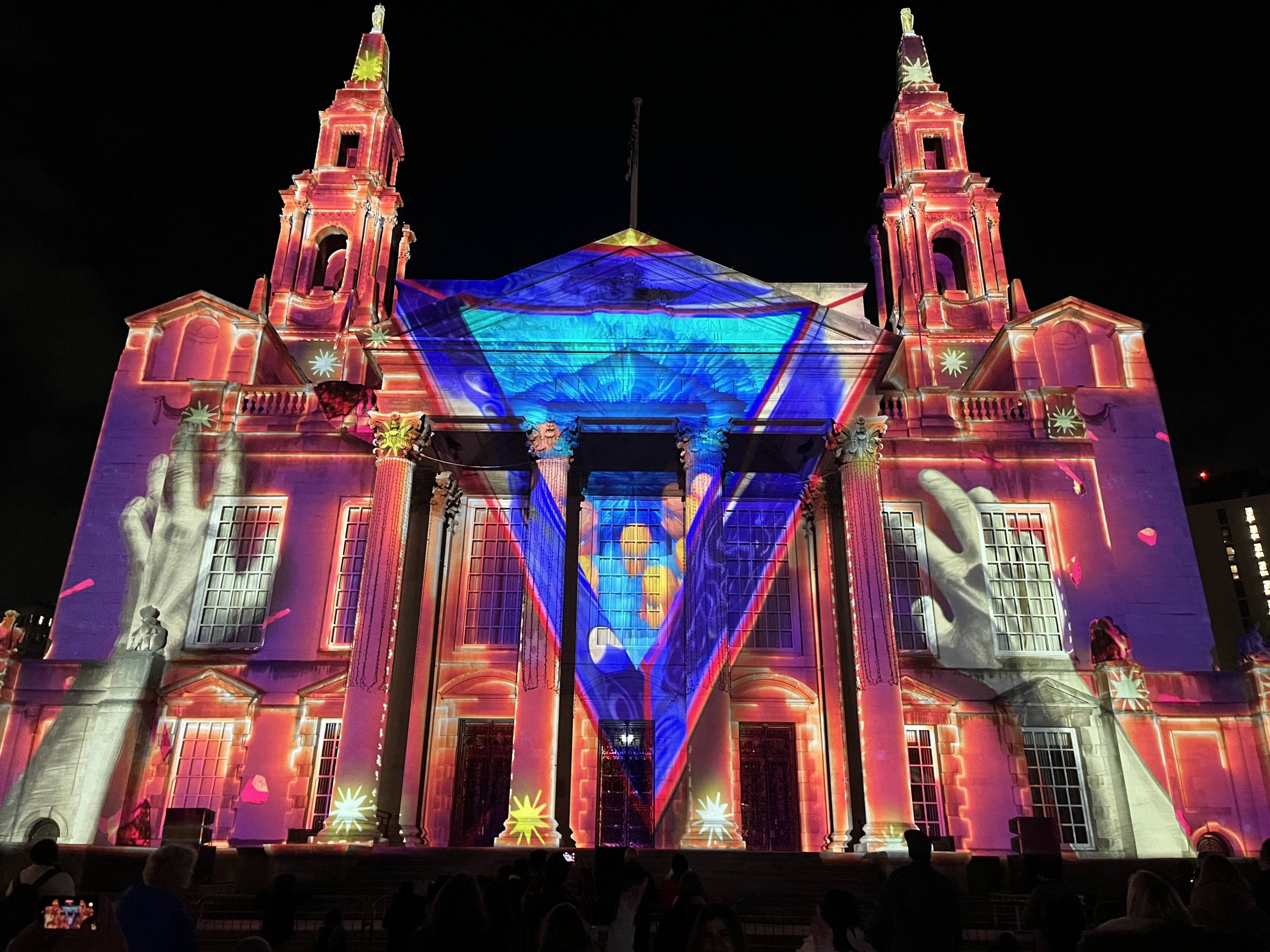 Exploring Leeds Light Night 2023: A Festival of Light and Art ...