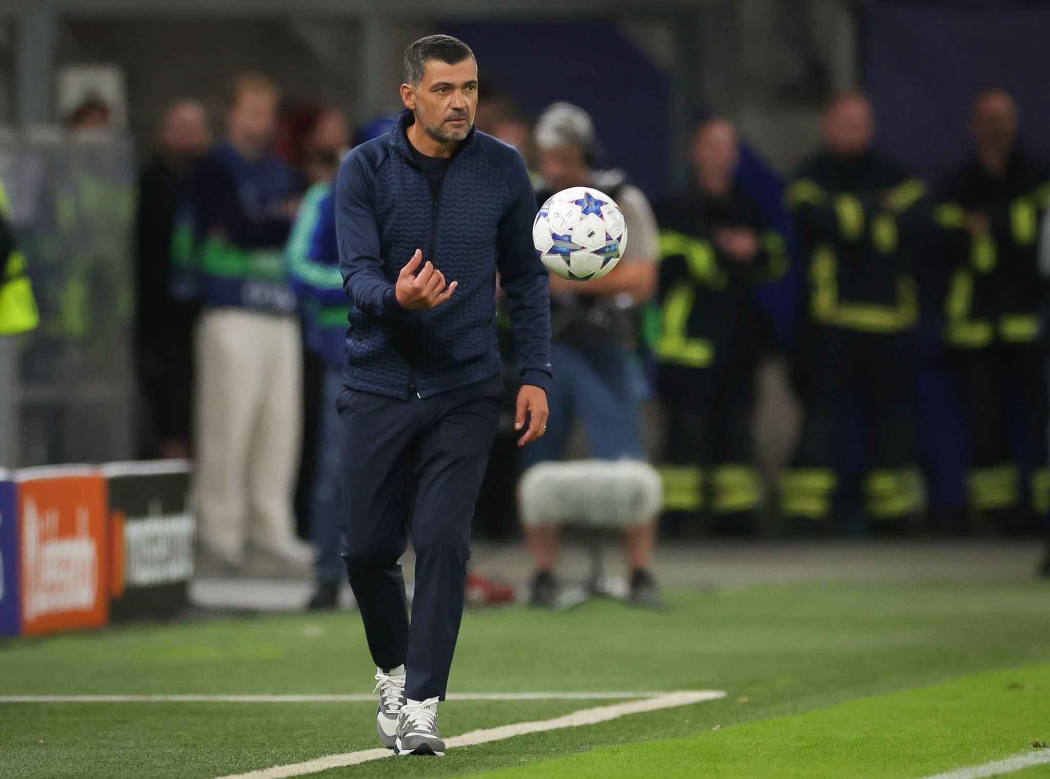 Sergio Conceicao: The Coach Leading FC Porto – Invisiverse News
