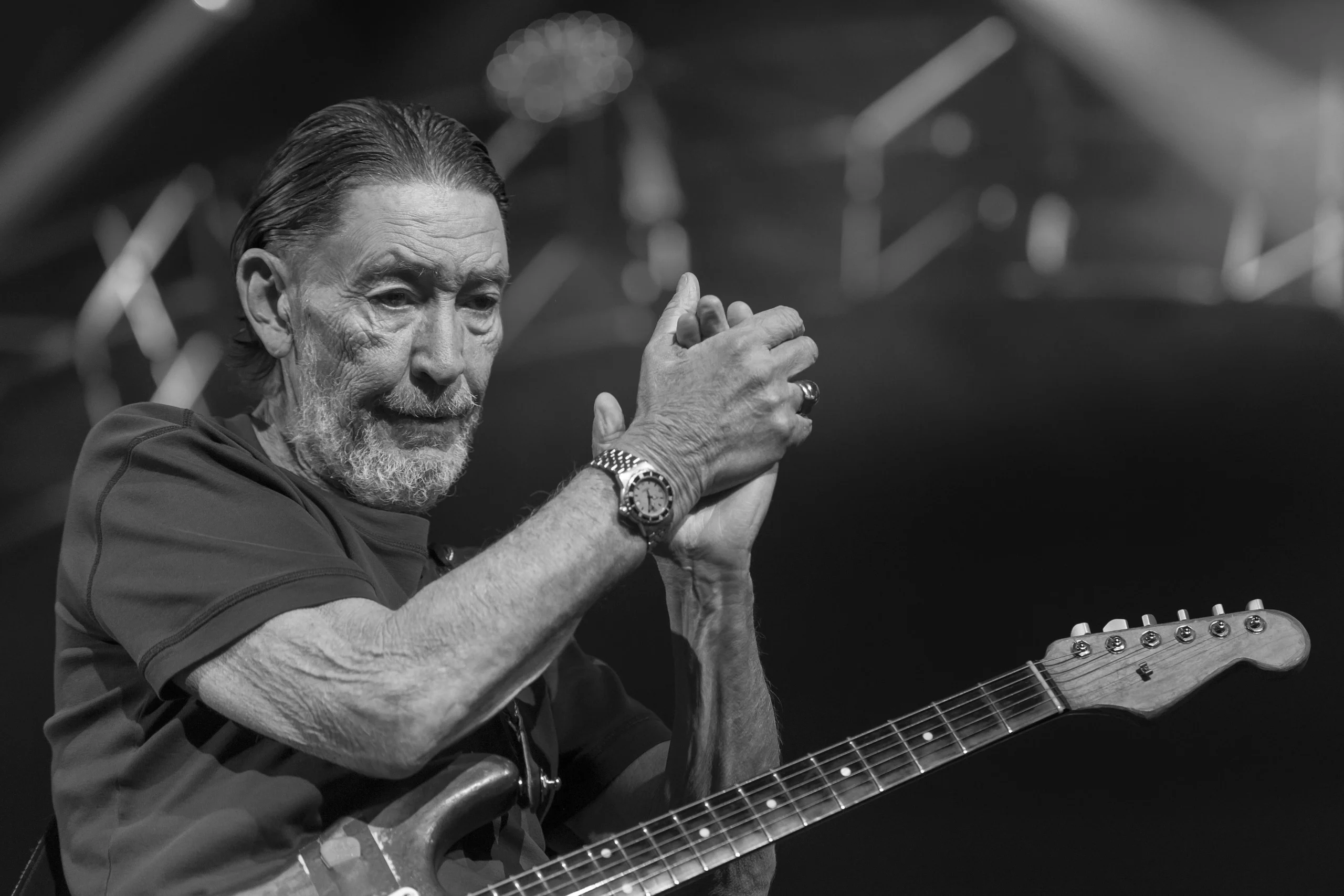 The Journey of Chris Rea: A Musical Icon – Invisiverse News