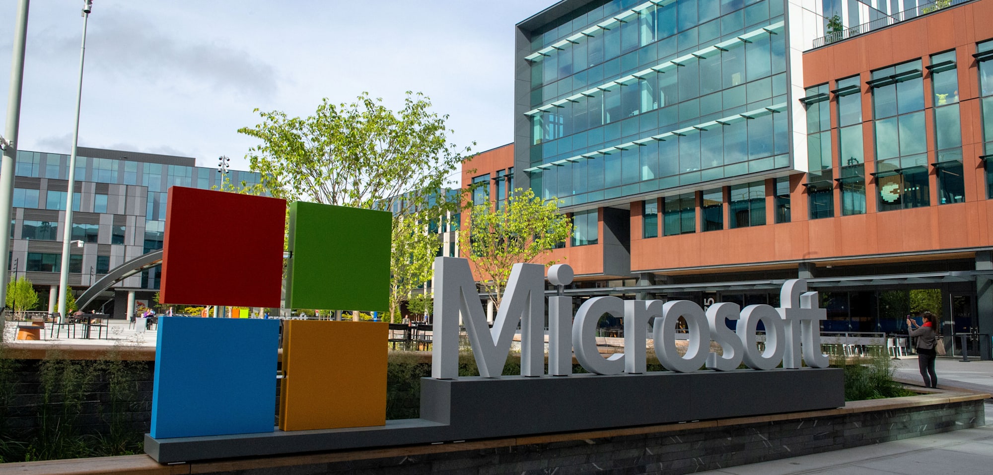 Microsoft: Innovations Shaping the Future of Technology – Invisiverse News