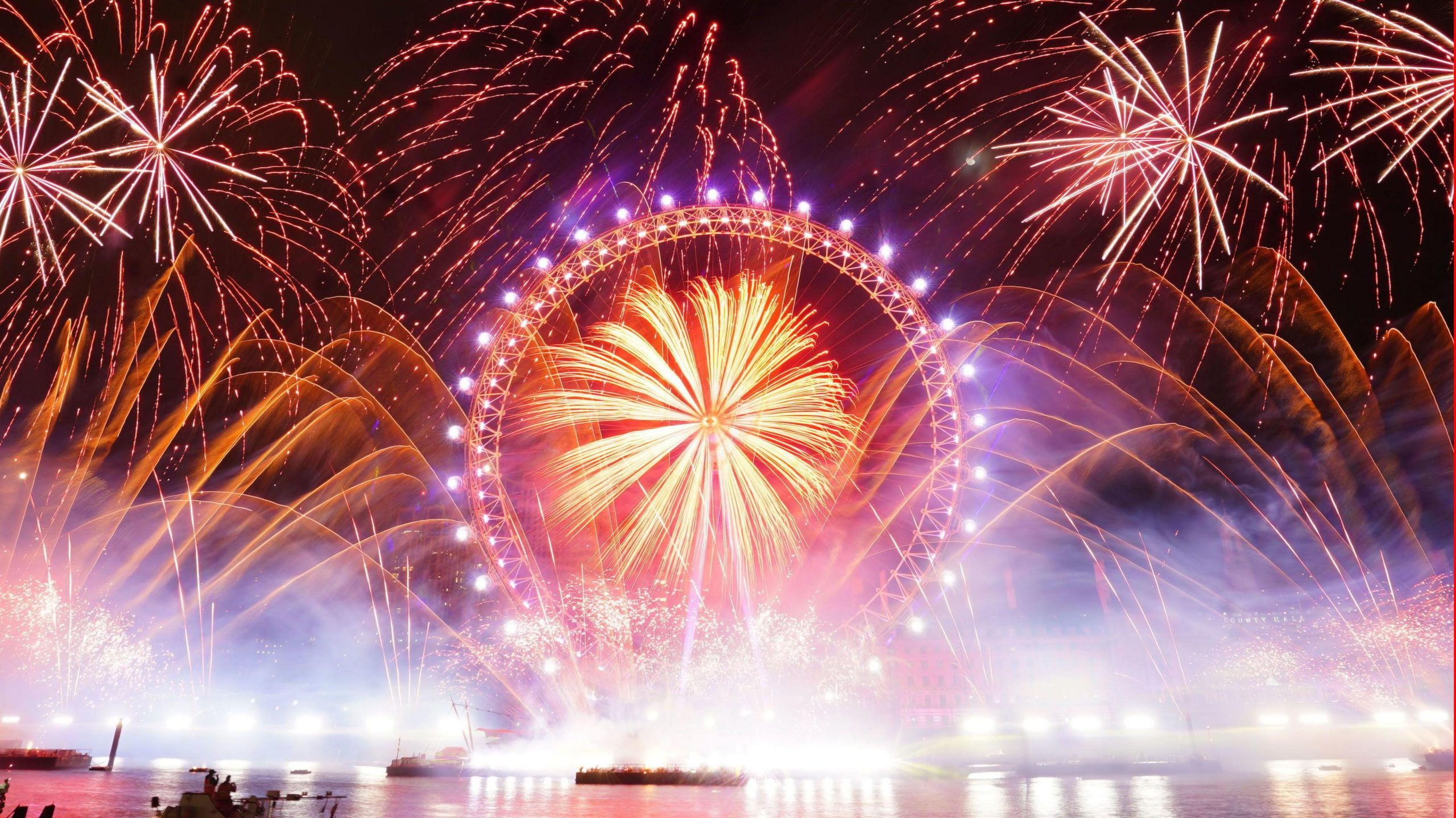The Spectacular Tradition of London Fireworks – Invisiverse News