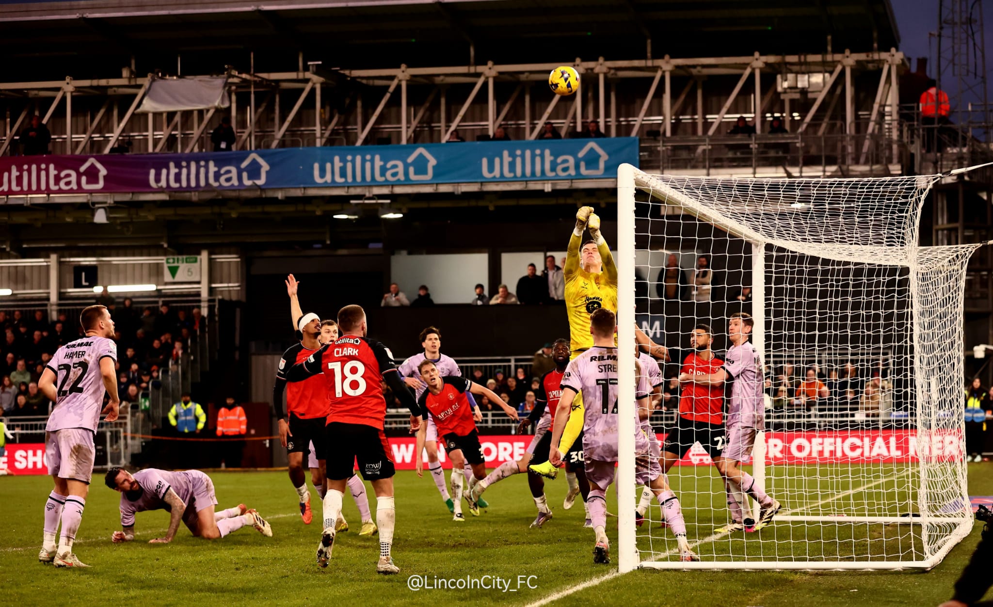 Luton Town vs Lincoln City: A Critical Championship Clash – Invisiverse ...