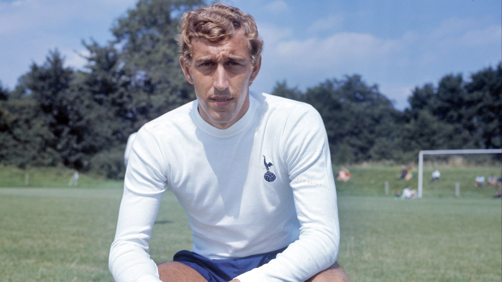 The Legacy of Martin Chivers: Tottenham Hotspur’s Iconic Forward ...