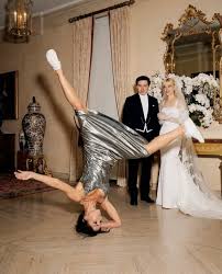 Victoria Beckham’s Memorable Wedding Dance Moments – Invisiverse News